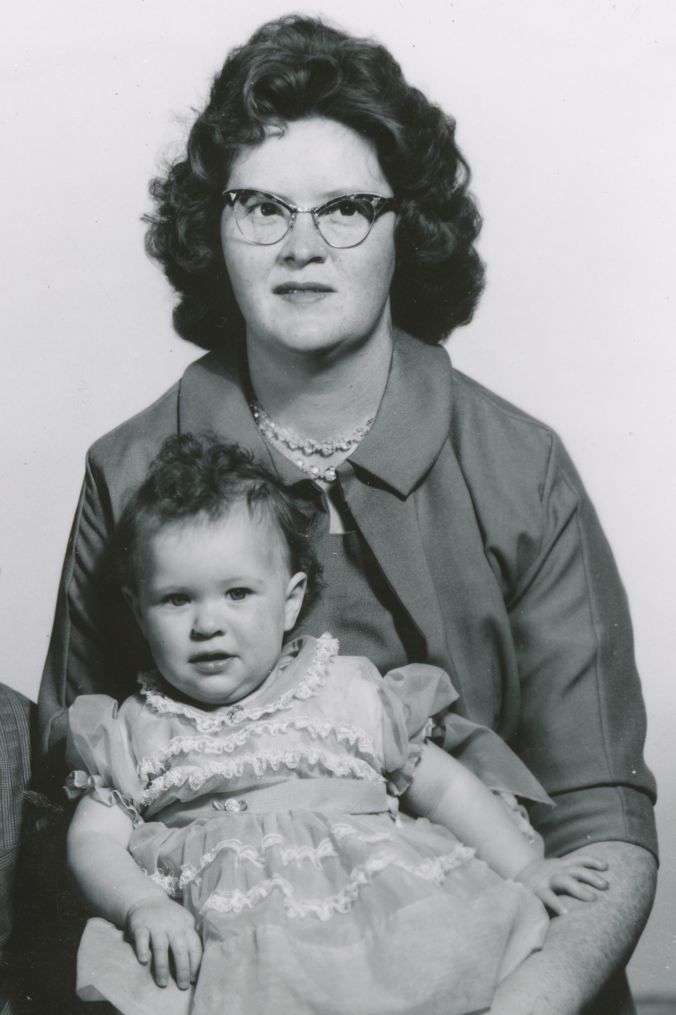 Ep 9: A Picture in the Lobby - Cold Podcast